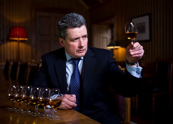 Adding water to whisky | Scotch Whisky