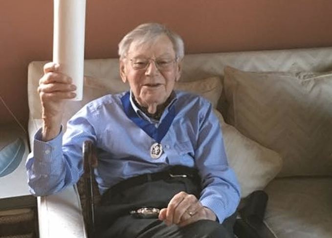 Last Drop Distillers’ Tom Jago dies aged 93 | Scotch Whisky